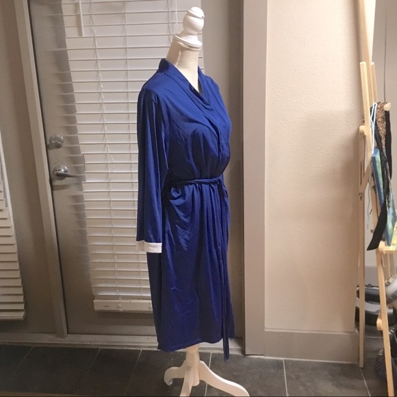 Secret Treasures | Intimates & Sleepwear | Secret Treasures Robe | Poshmark